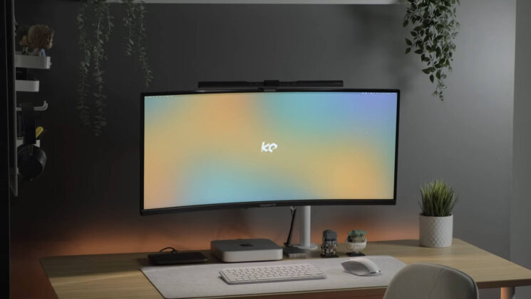 Curved Monitor: 11 Pros And Cons - Should You Get It Or Not?