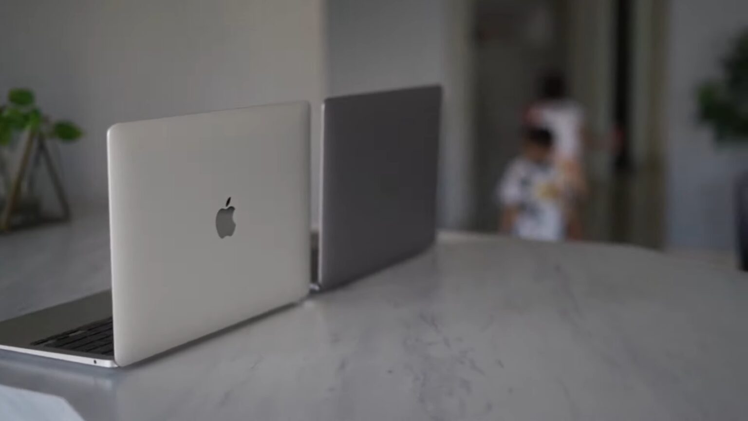 MacBook Silver Vs. Space Gray: Choosing The Best Color For You! - 2024 ...