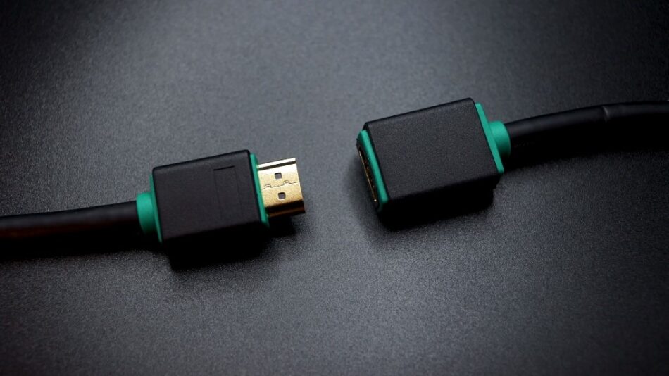 How To Connect Xbox To Monitor? - No TV? No Problem