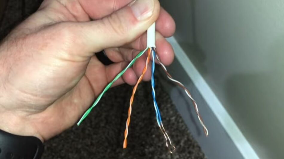 Telephone Jack VS. Ethernet Jack: What’s The Difference?